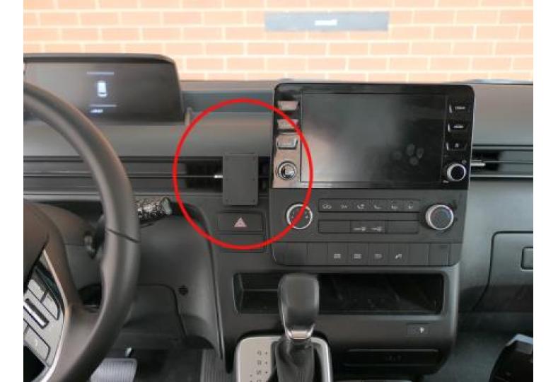 Brodit Proclip Hyundai Staria 22- Center mount