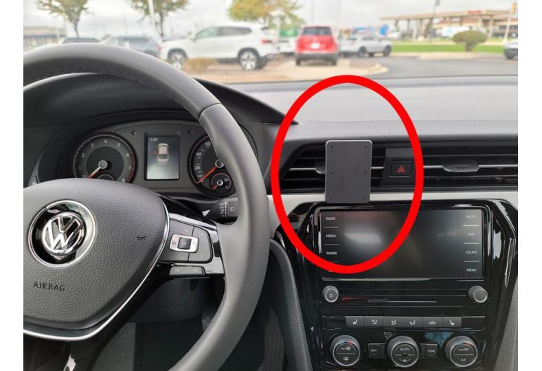 Brodit Proclip VW Passat 20- Center mount