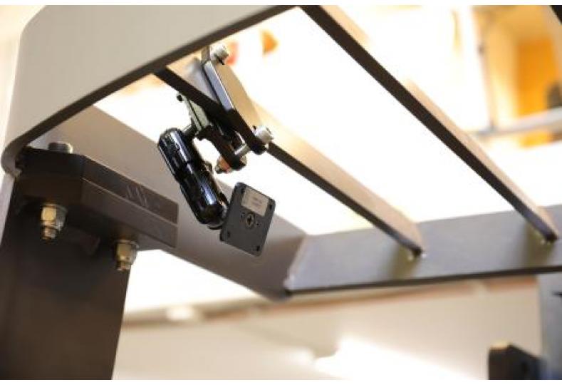 Brodit Pedestal Mount for forklift 140mm/ 72mm