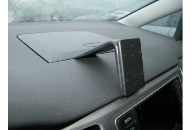 Brodit Proclip Volkswagen Golf Sportsvan 2015- Center mount